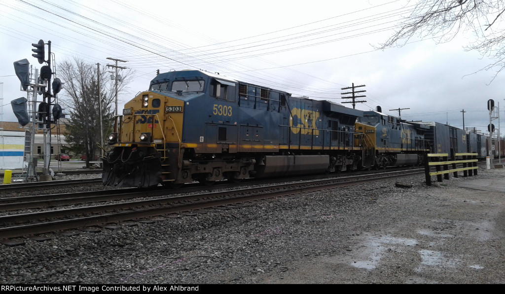 CSXT 5303